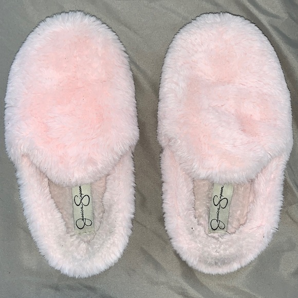 Jessica Simpson | Shoes | Jessica Simpson Fluffy Slippers | Poshmark